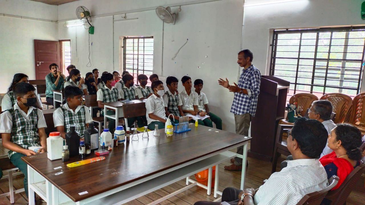 BSS Kerala: Learning Science through Experiments - Breakthrough Science ...